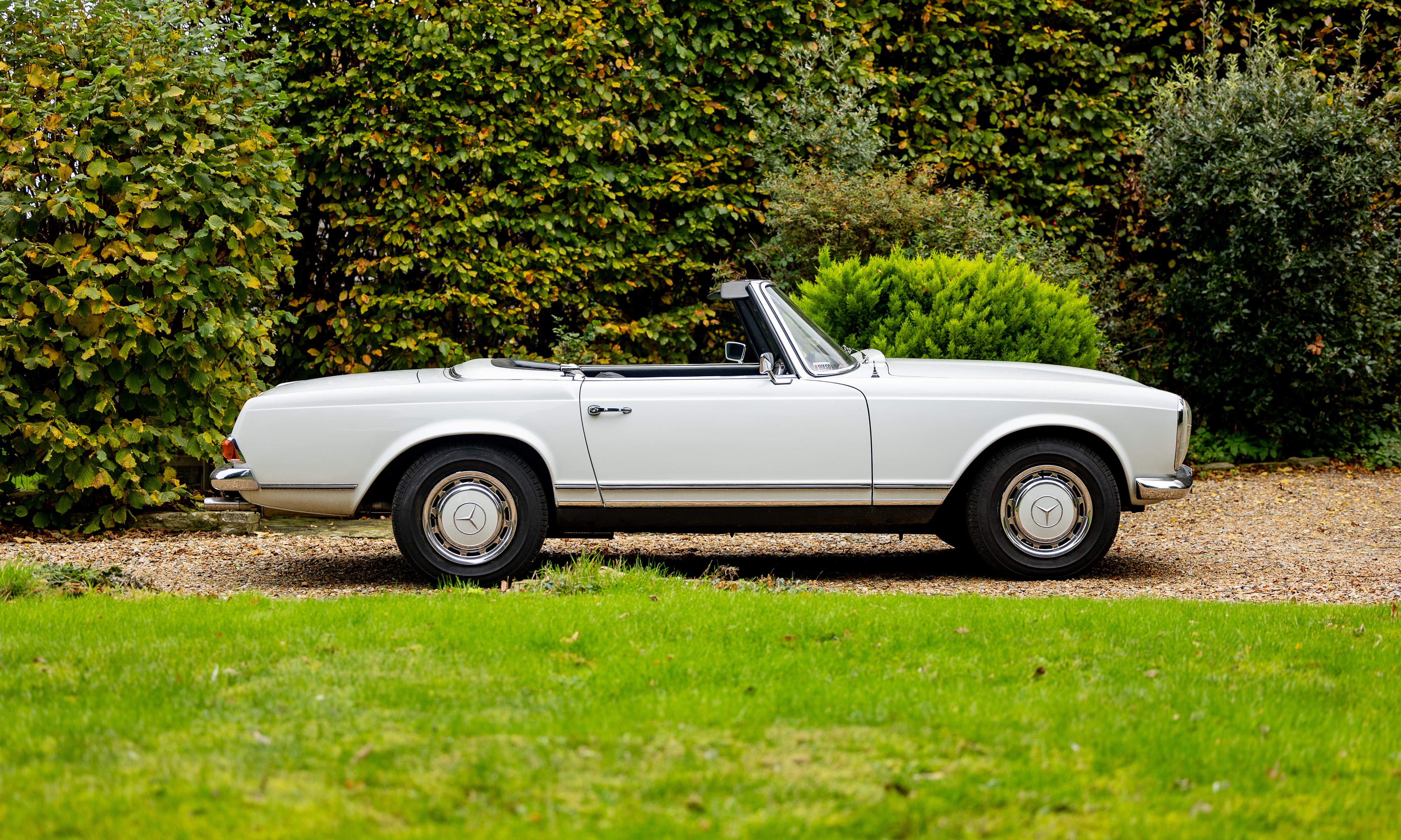 Lot 213 - 1968 Mercedes-Benz 280 SL Pagoda